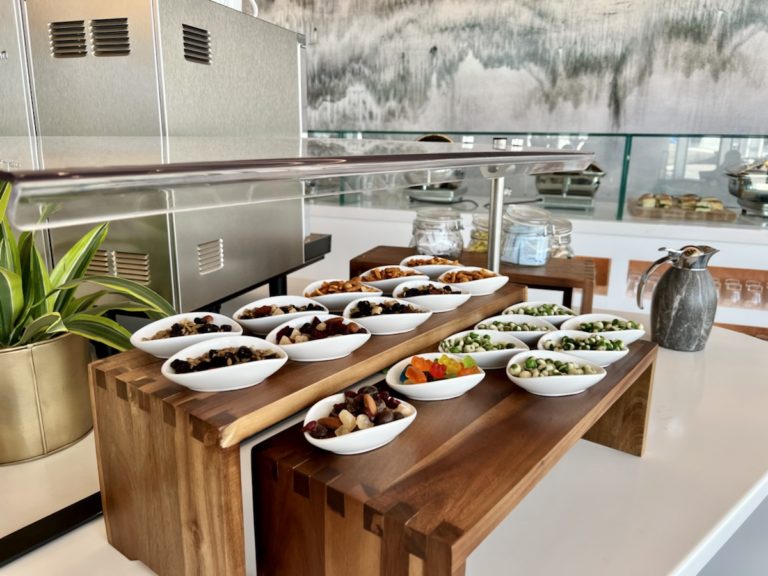 The Club at Charlotte International Airport (CLT): Bottom Line Review