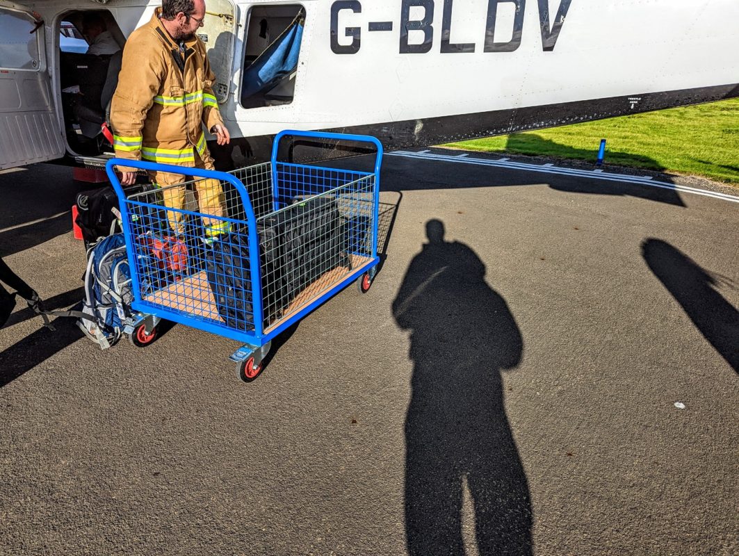 Flying On The World's Shortest Flight: Papa Westray To Westray - Less ...