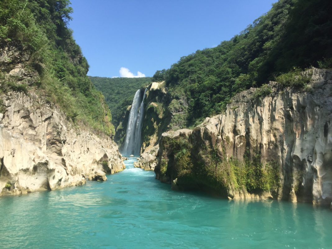 Road-Trip from Monterrey to Mexico City - so many waterfalls!