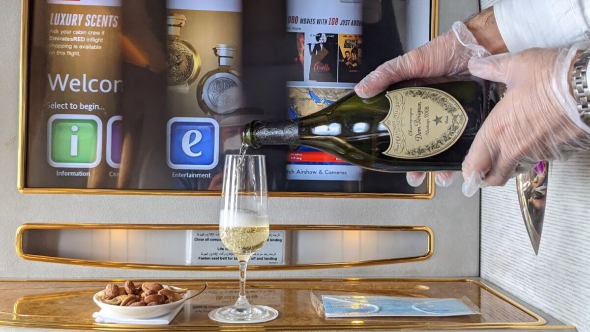 How to find and book Emirates first class awards