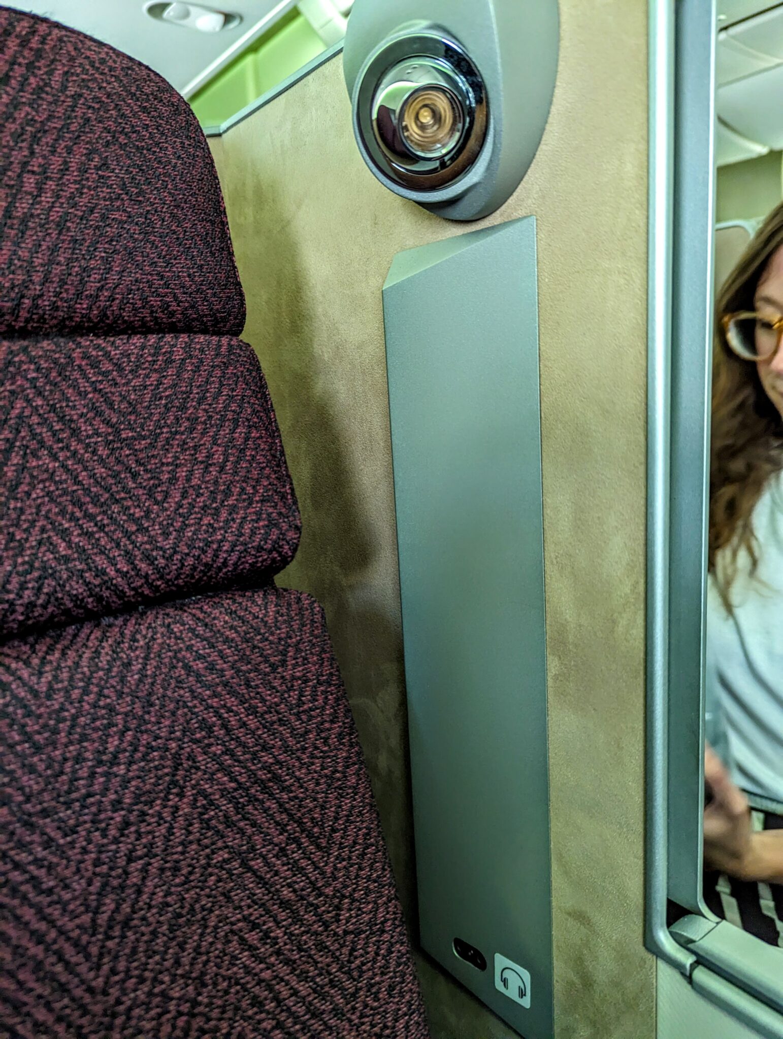 Japan Airlines 787 Business Class: Bottom Line Review (Sky Suites)