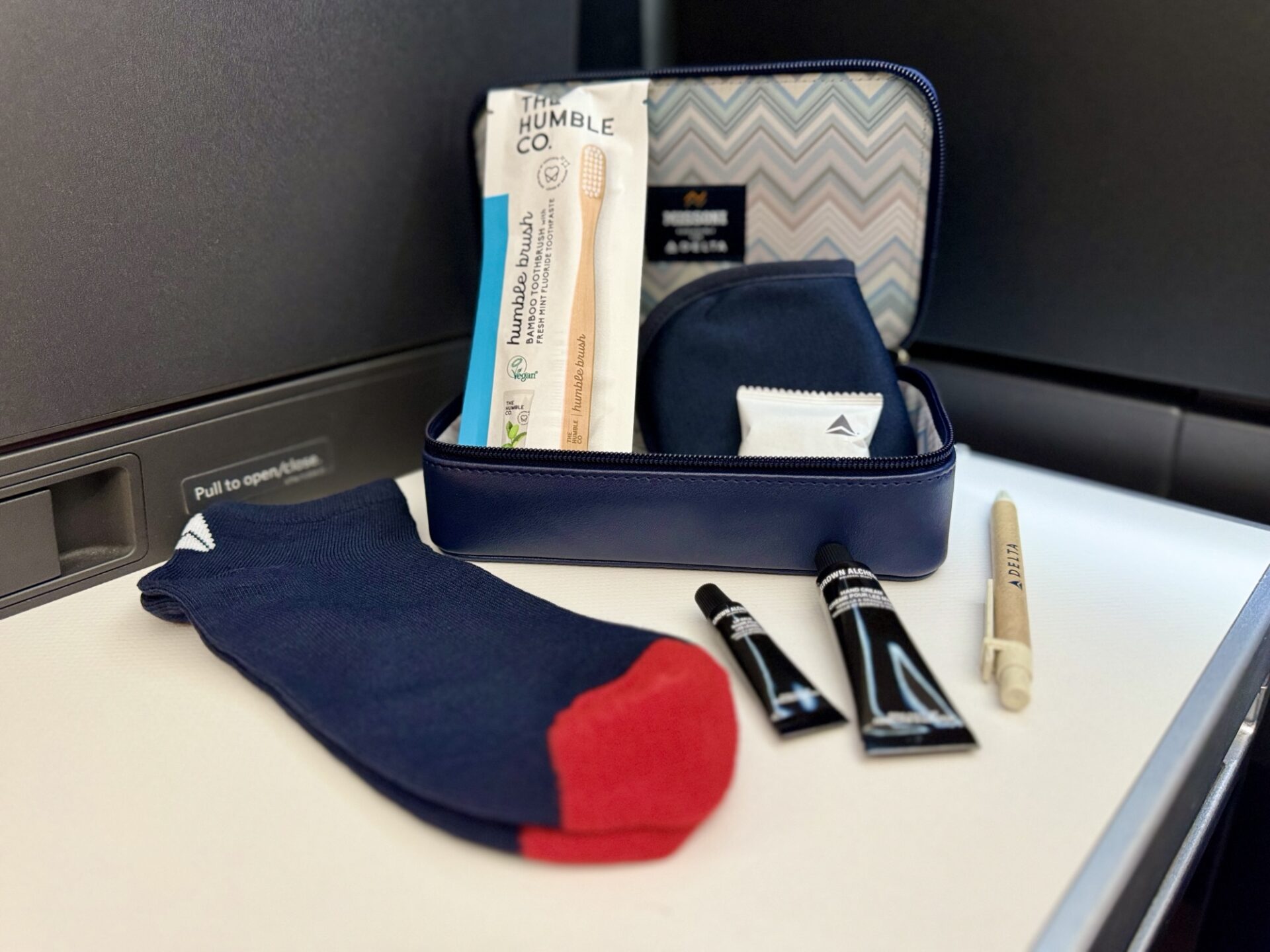 Delta One Suites Re-review. Detroit to Seoul and back