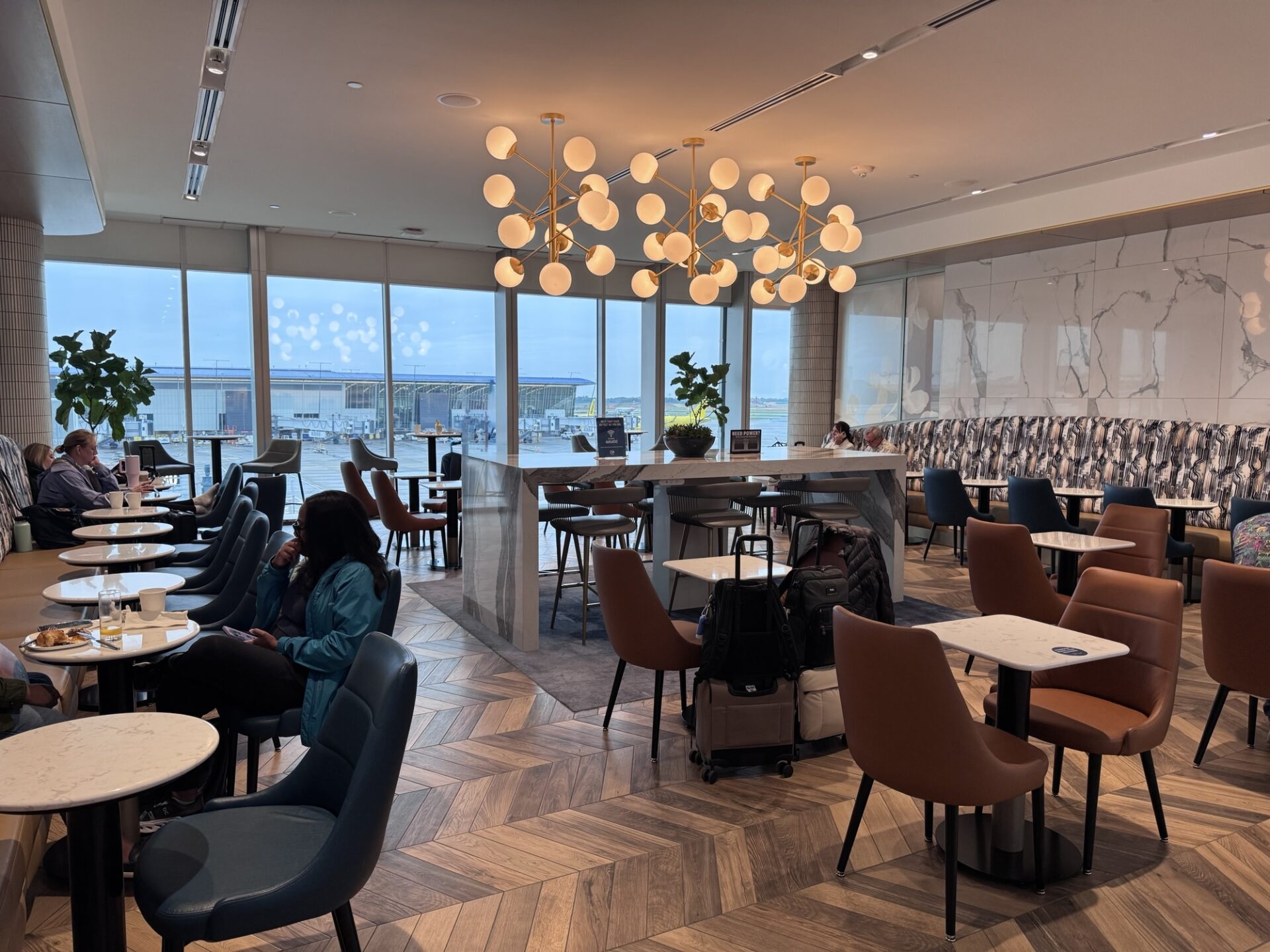 The Delta Sky Club® at Charlotte Douglas International Airport (CLT) is ...