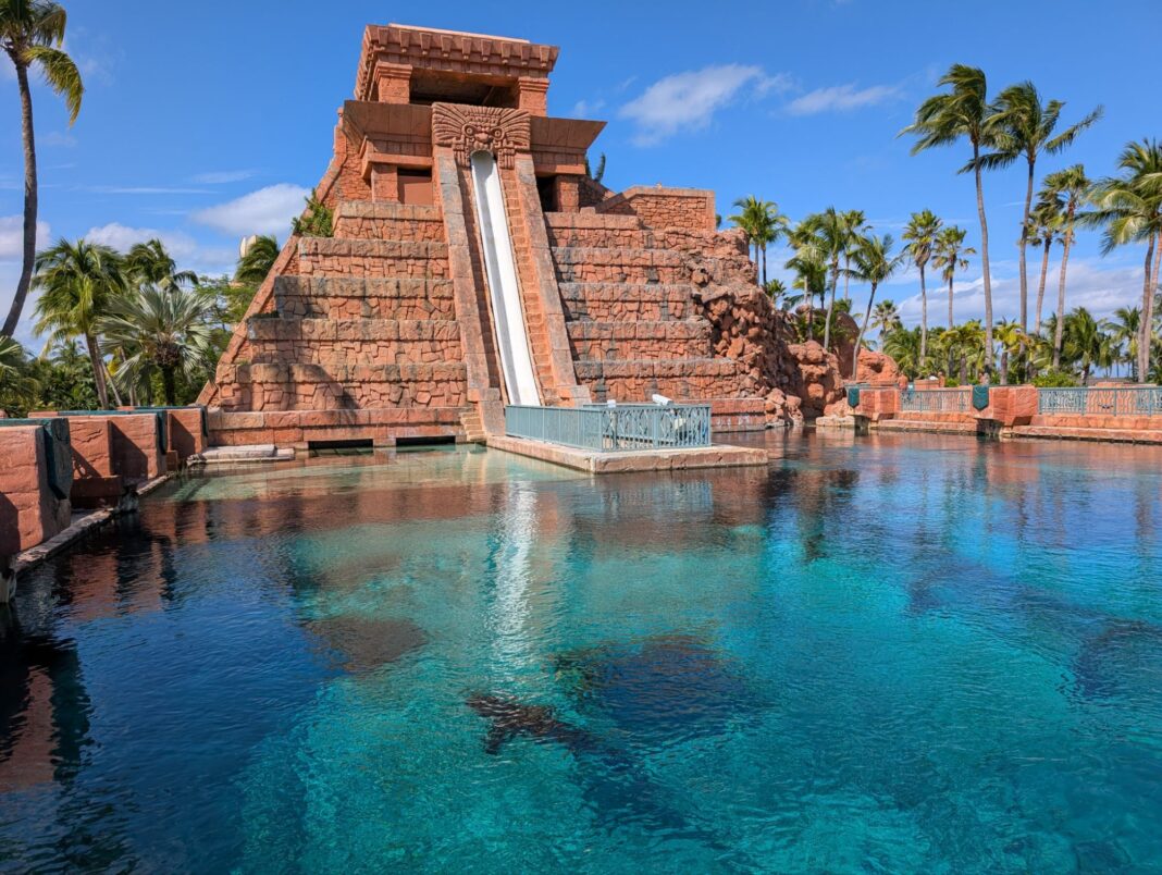 Spending your way to a "free" stay at Atlantis Bahamas with the Caesars ...
