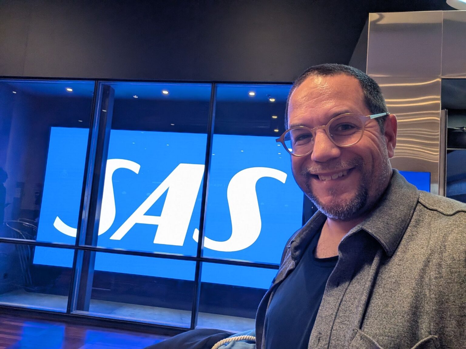 SAS Business Class, A330 from Newark (EWR) to Copenhagen (CPH): Bottom ...